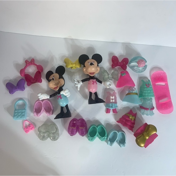Mattel | Toys | Disney Minnie Mouse Boutique Dolls W Snap On ...